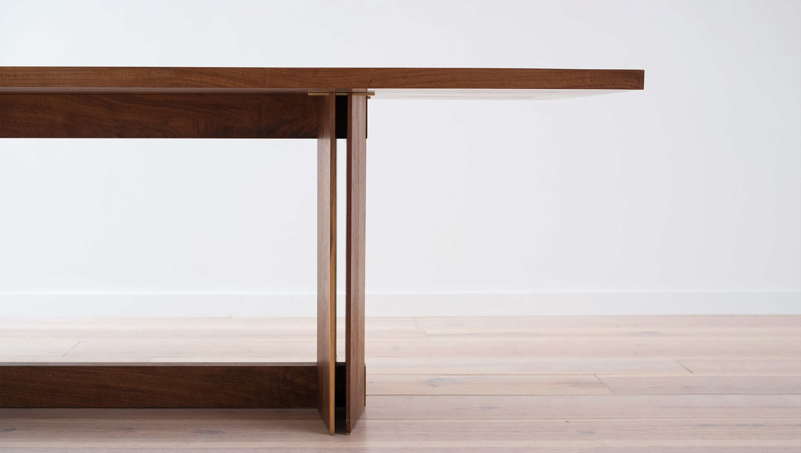 Tapered Dining Table - Stillmade